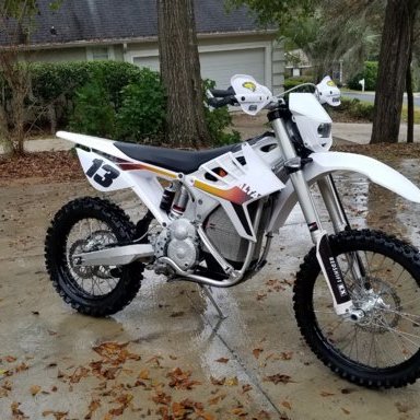 Larry Wolfe | Electric Dirt Riders - ALTA Redshift and STARK Varg Forum